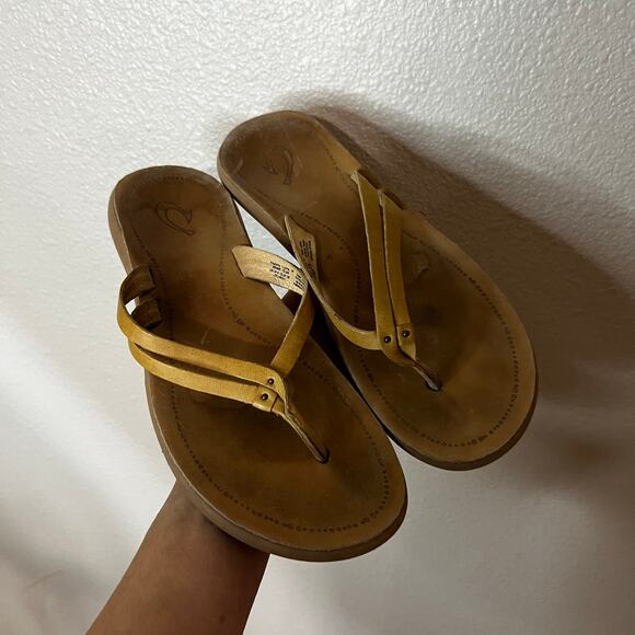 OluKai | Shoes | Olukai Kapehe Luana Tan Leather Flip Flop Sandals ...